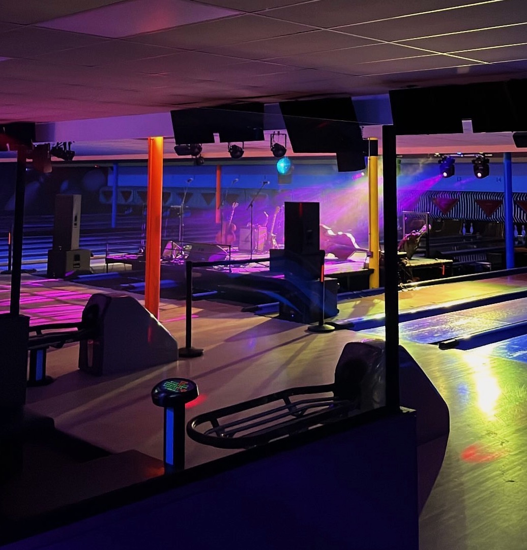 Rainbow Girls & Handmade Moments Bring Intimate Show to 830 North